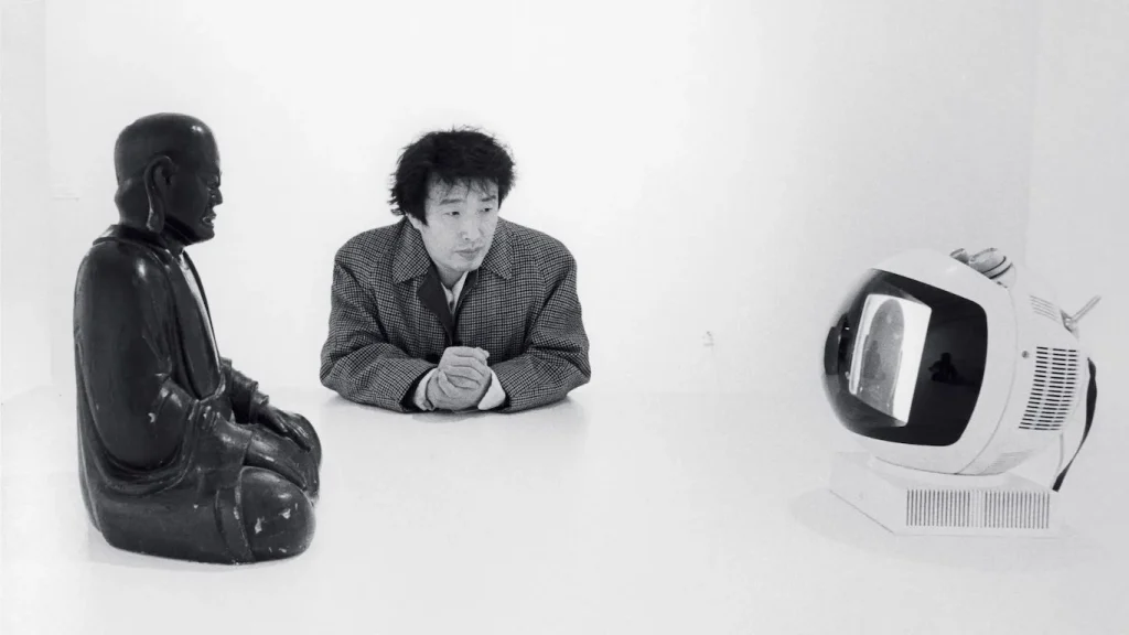 Nam June Paik: El artista visionario que anticipó Internet